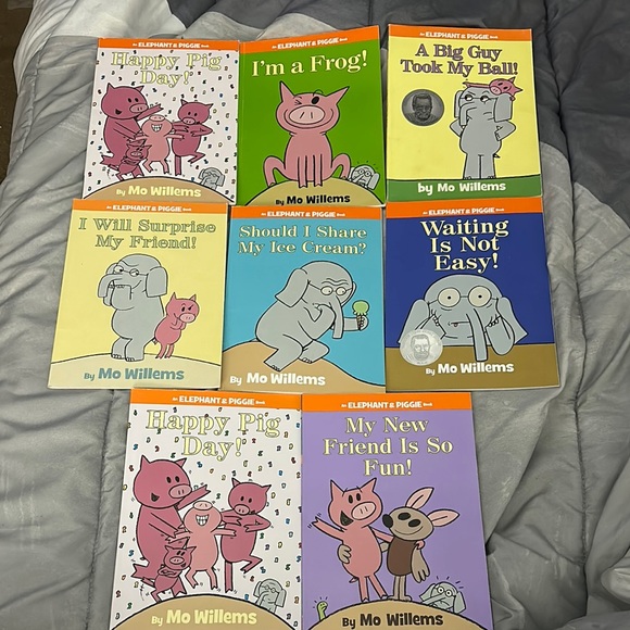 Scholastic | Toys | Mo Willems Elephant Piggie Book Set | Poshmark